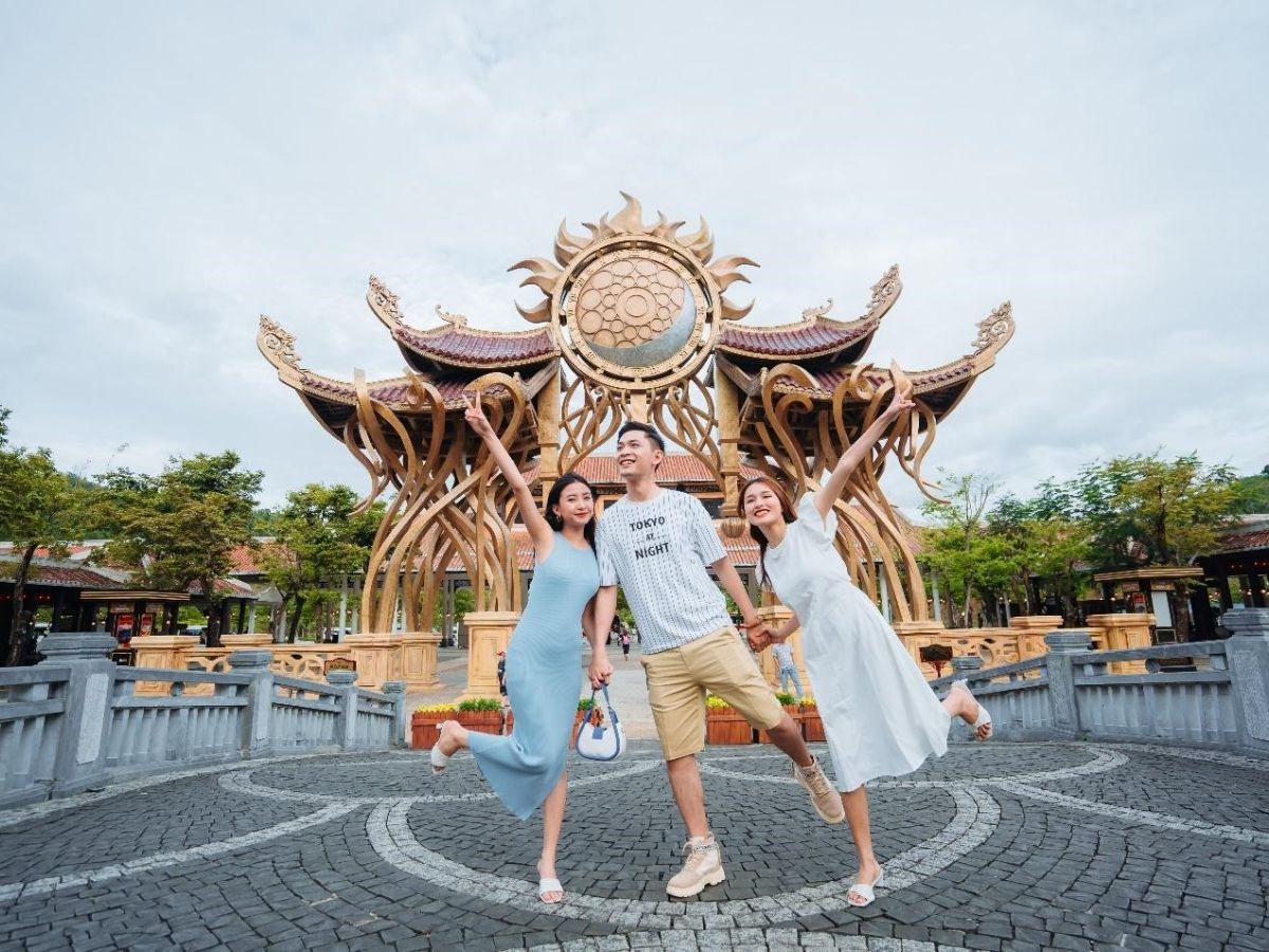 Hanoi Red Light District: 10 Things You Should Know - Sun Getaways