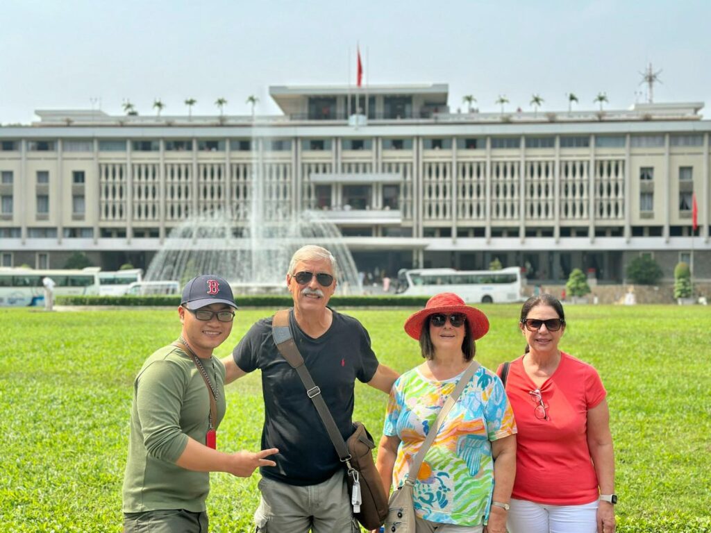 Vietnam QR Code Payment: A Quick & Easy Guide - Sun Getaways