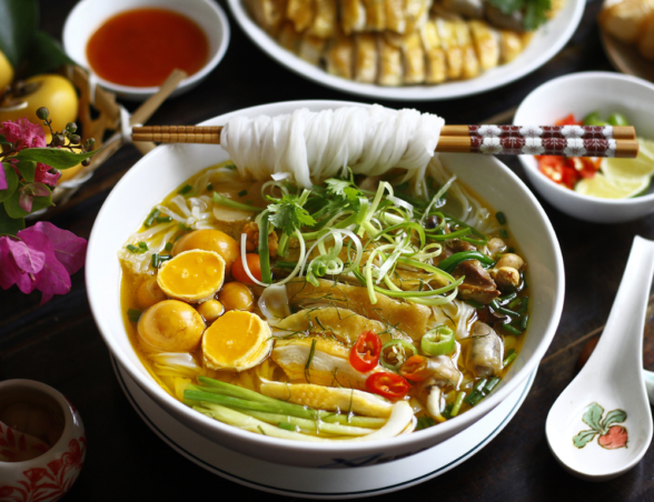 A Guide to Dong Xuan Market: Hanoi's Largest Indoor Market - Sun Getaways