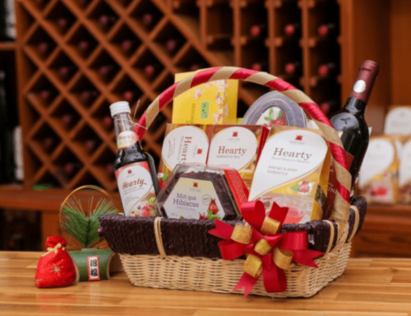 The Art of Vietnamese Gift Giving: A Cultural Guide - Sun Getaways