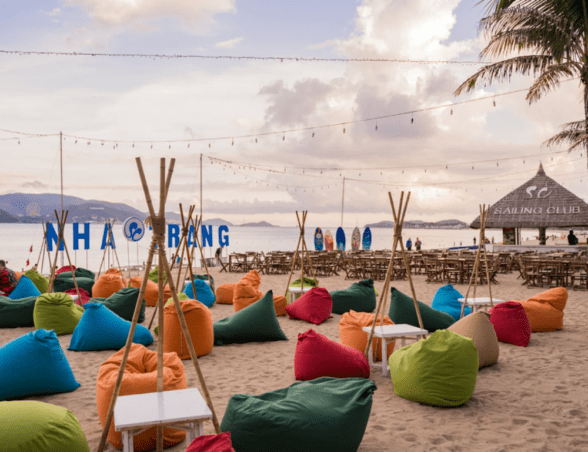 Nha Trang Nightlife Guide: Beach Bars, Clubs, and Live Music - Sun Getaways