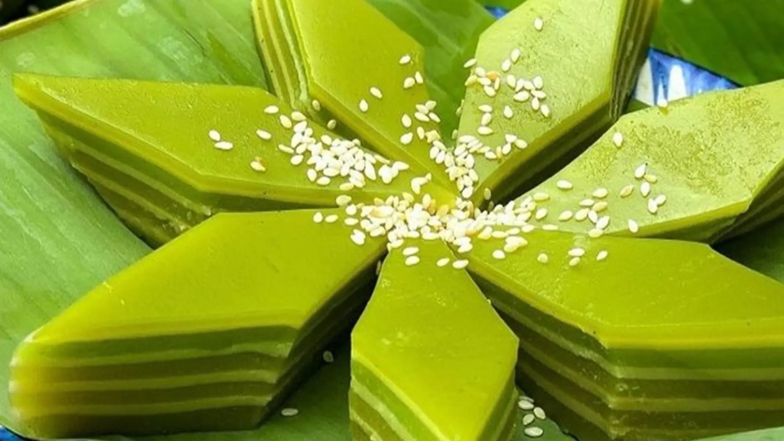 Sweet Cakes in Vietnam: Local Desserts Travelers Actually Love - Sun ...