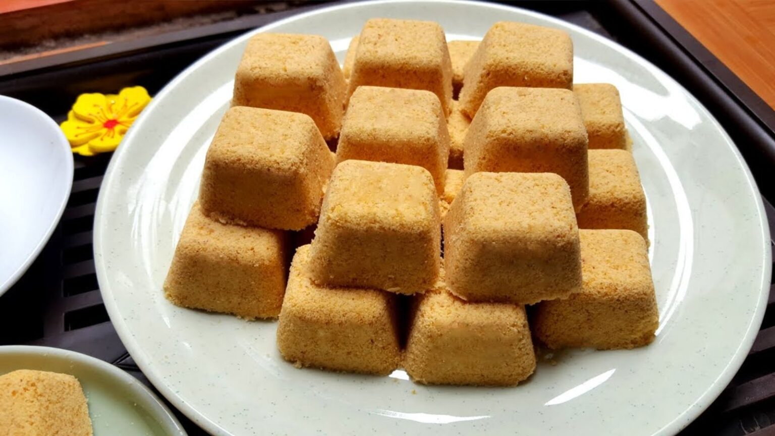 Vietnamese Mung Bean Cake: A Simple Dessert with Cultural Meaning - Sun ...