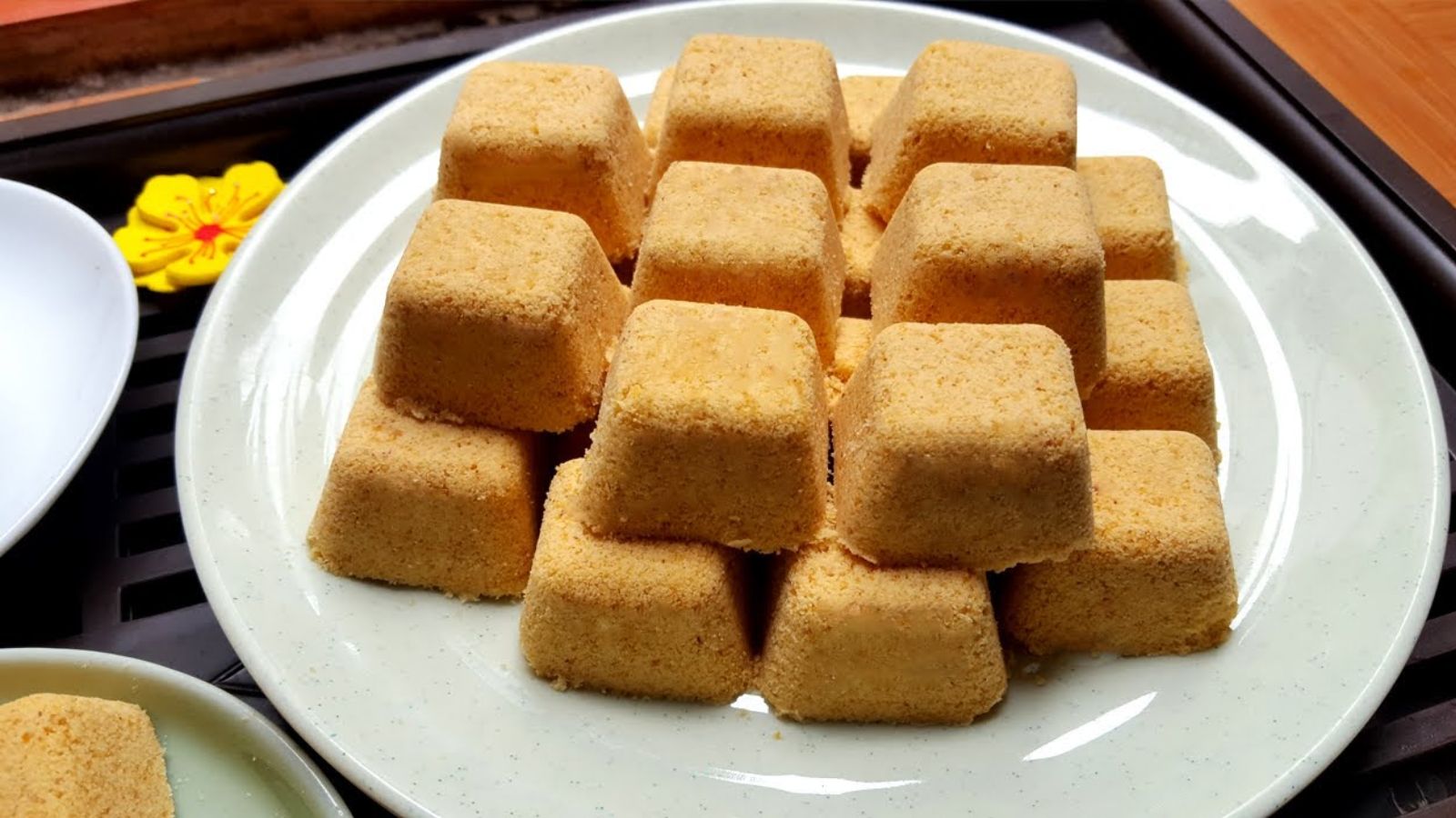 Vietnamese Mung Bean Cake: A Simple Dessert with Cultural Meaning - Sun ...